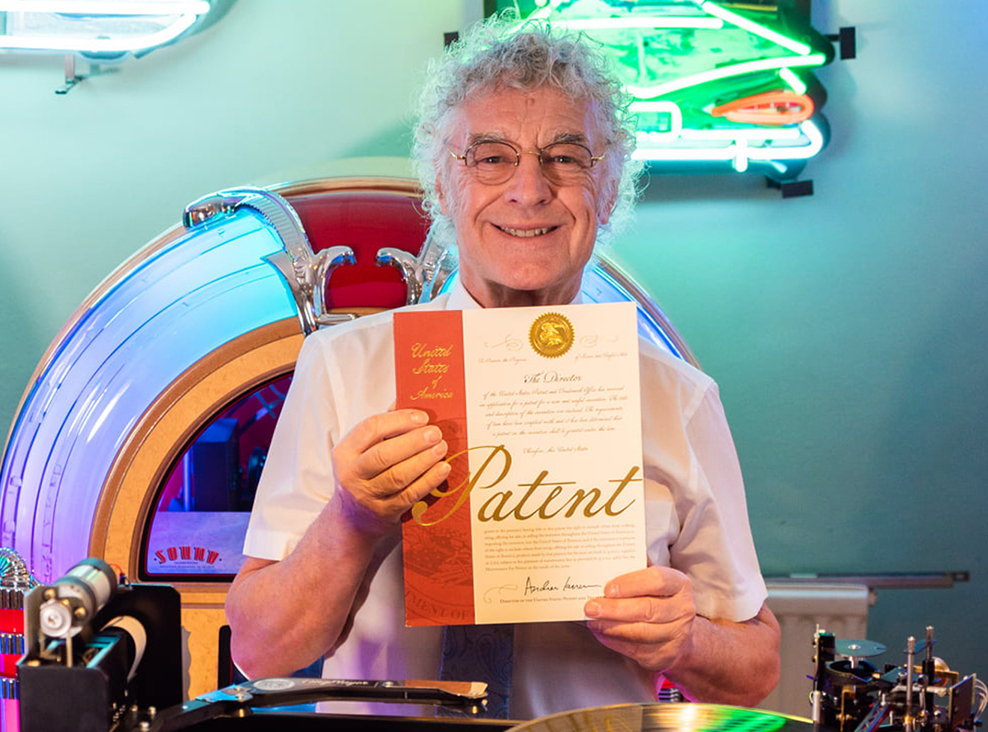 Alan Black’s LP mechanism receives patent - Sound Leisure Limited